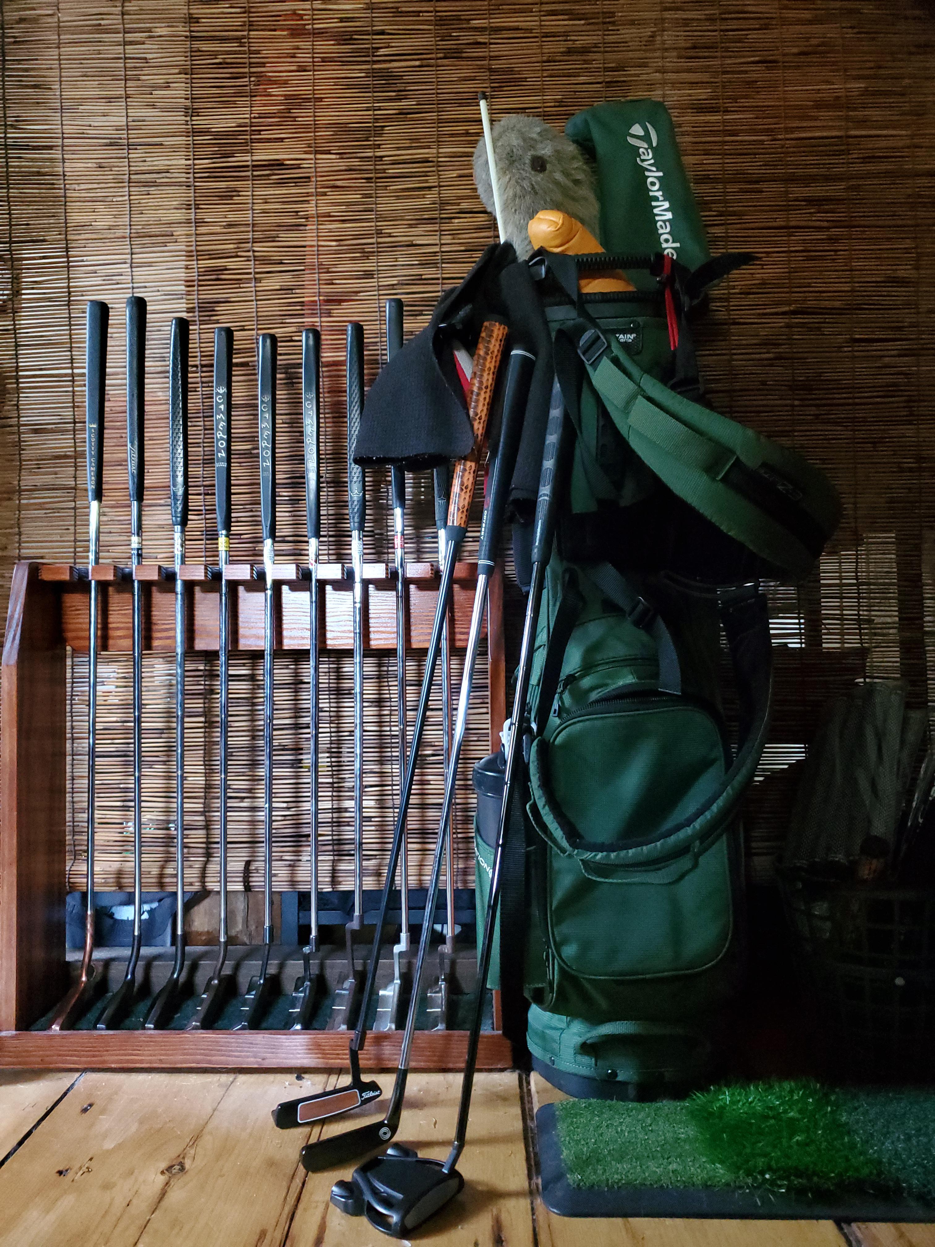 A bad putter putts with everything, a good putter putts with anything ...