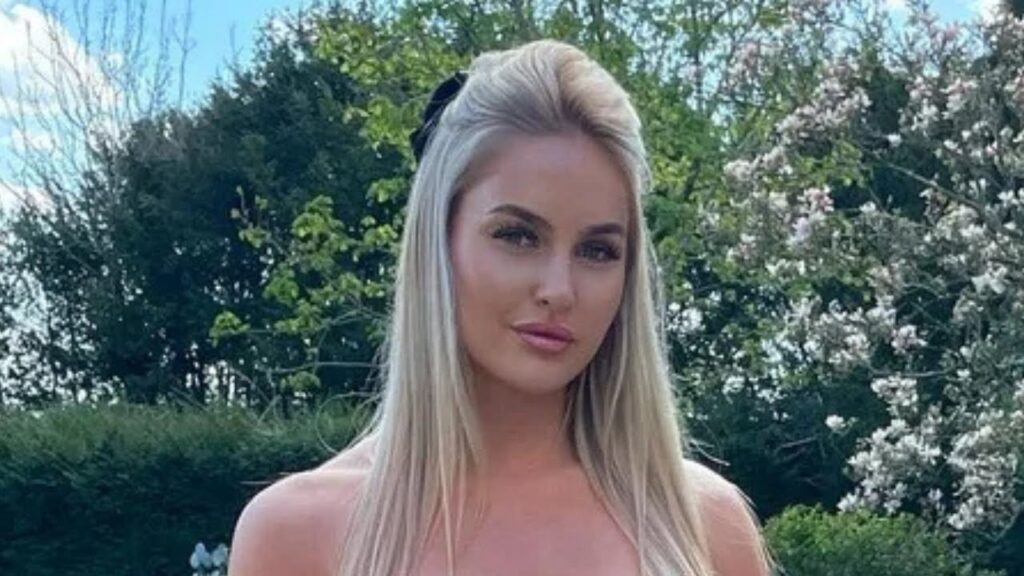 Bra-less Charley Hull Turns Head As her Swimsuit Photo Goes Viral ...